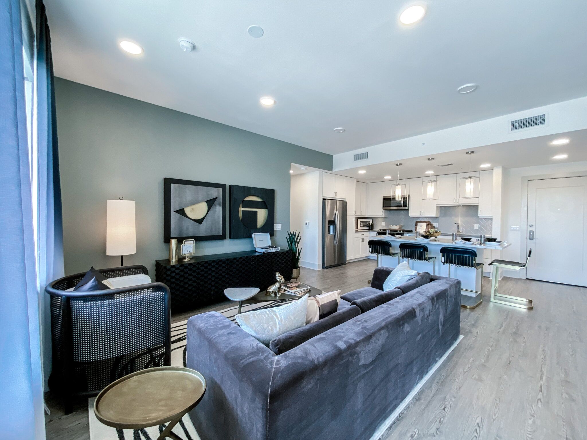 Austin Apartment – Downtown Austin Mid Rise